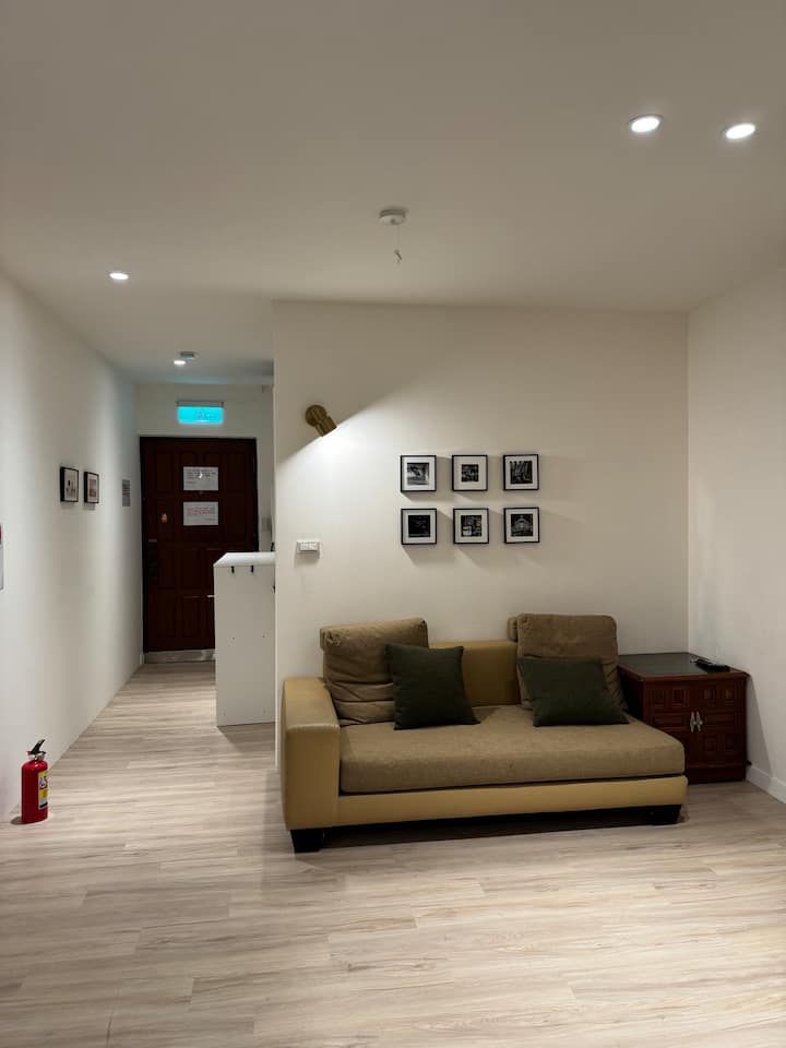 Spacious Private Room @ Guting & Chiang Kai-shek - 公館