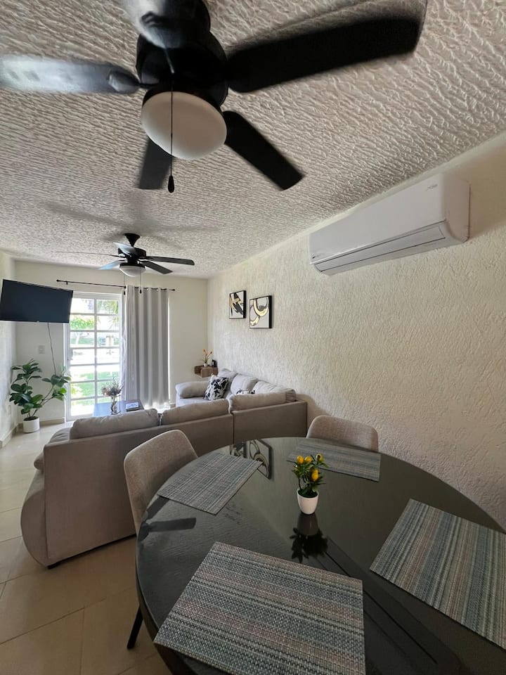 Escápate A Ixtapa: Casa Amplia/alberca Compartida - Zihuatanejo