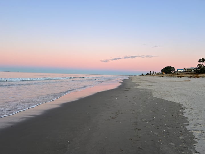 Cute Queen Rm With Beach Access - Mount Maunganui