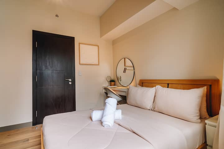 Cozy 1br 4 Pax W/ Washer @ Park Mckinley Bgc - Taguig