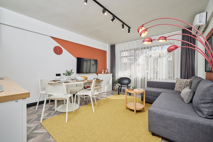 Cozy 2br Ac Flat 2 Min To Metro - Istanbul
