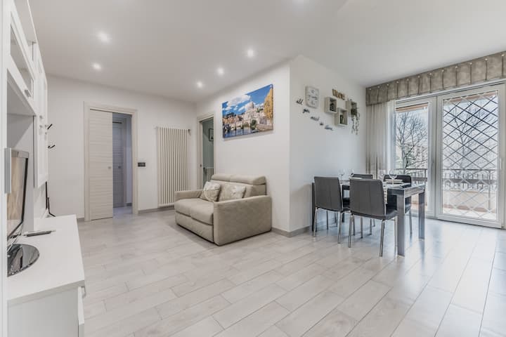 Moderno 2 Bedroom Vicino Metro A Cinecitta - Frascati