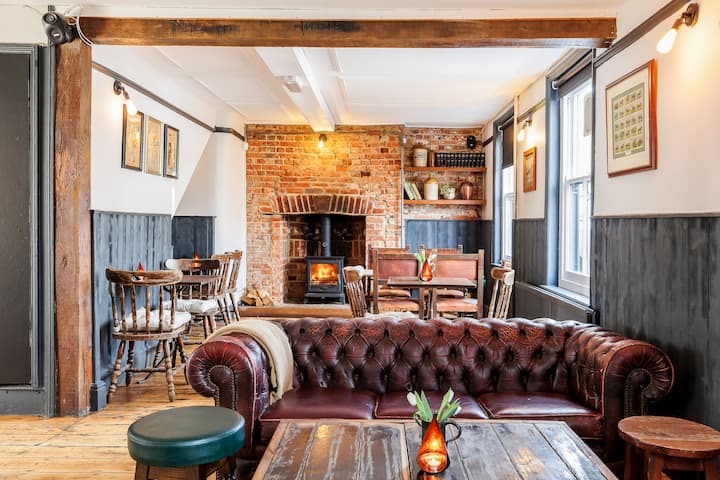 Beautiful Rooms Above New Forest Independent Pub - Beaulieu