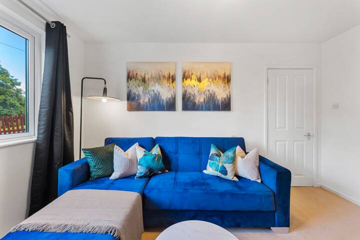 Stylish + Modern 4 Bedroom House In Bath - Parking - Bath