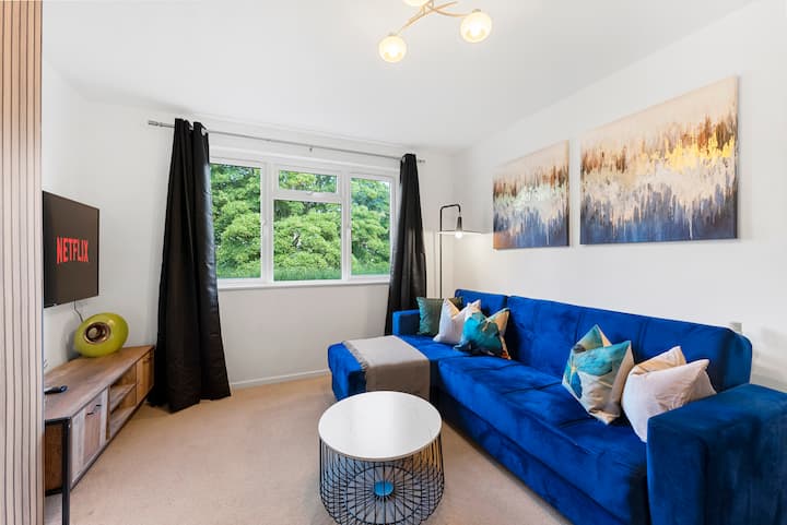 Spacious 4-bed Home In Bath With Garden - Bath