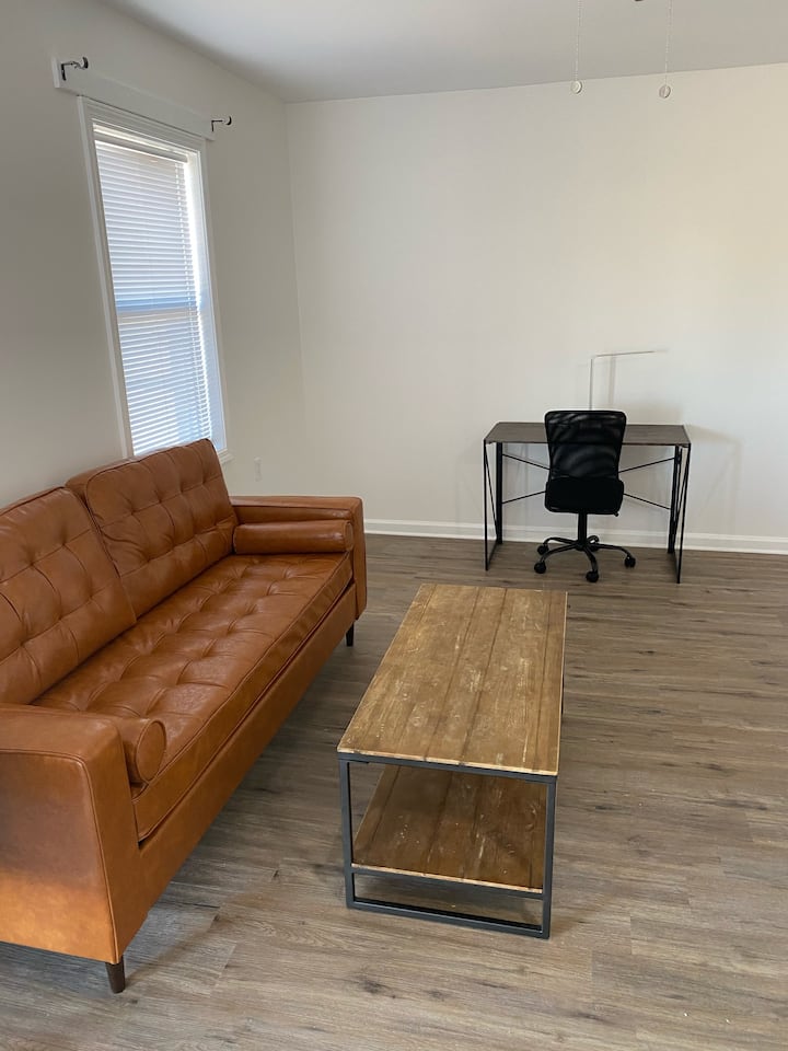Beautiful 1/1 Apartment- 5 Min Walk To Hospital - Houma, LA