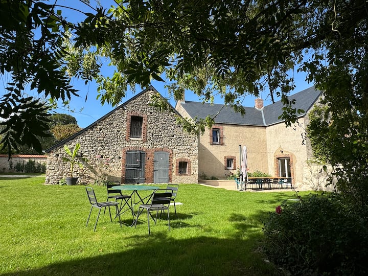 Les Gîtes Val'conie, 2 Gîtes 19 Couchages, Piscine - Bonneval