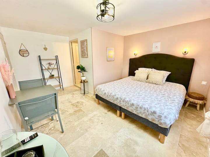 La Chambre Ambre - Saint-Laurent-d'Aigouze