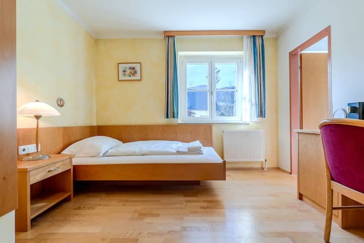 Süßes Zimmer In Bad Goisern - Hallstatt