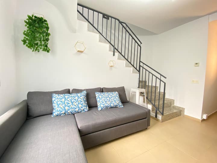 Family Apartment Near Metro Blue Line - Gavà