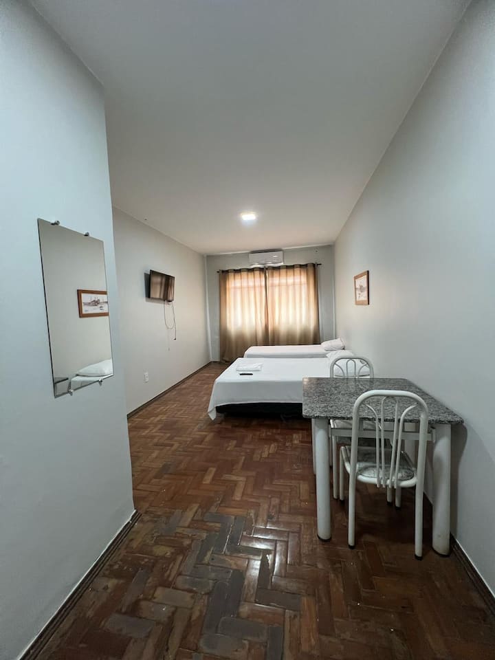11 - Quarto Econômico Com Ar - Patos de Minas