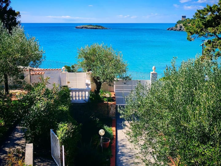 Villa Da Sogno A Picco Sul Mare - Marina di Camerota