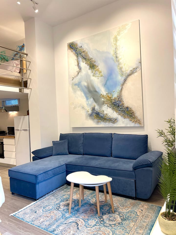 Lovely Blue Home | City Center Studio - Tirana