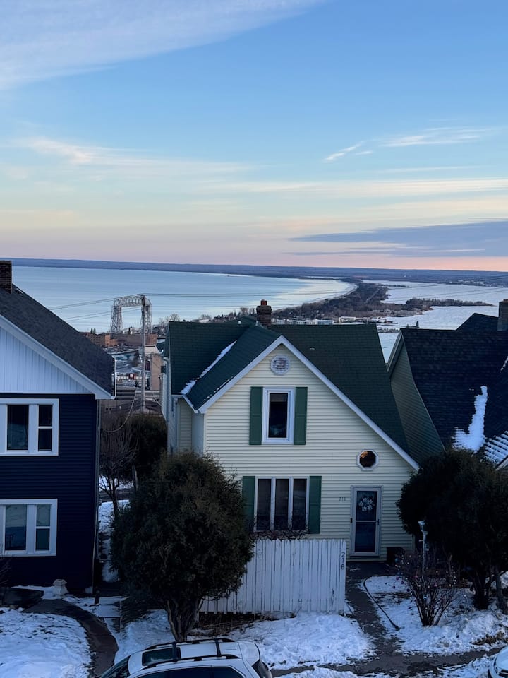 2 Br W/big Views, Close To Canal Park + Downtown - Duluth, MN