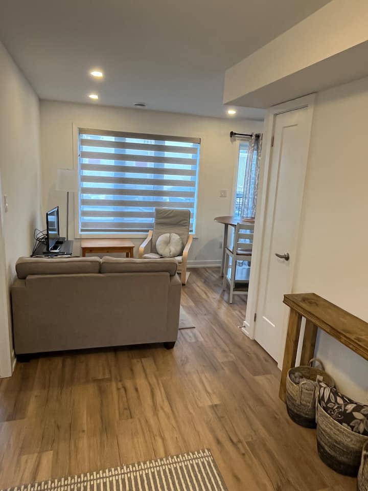 Modern 2br Niagara Home - Niagara Falls
