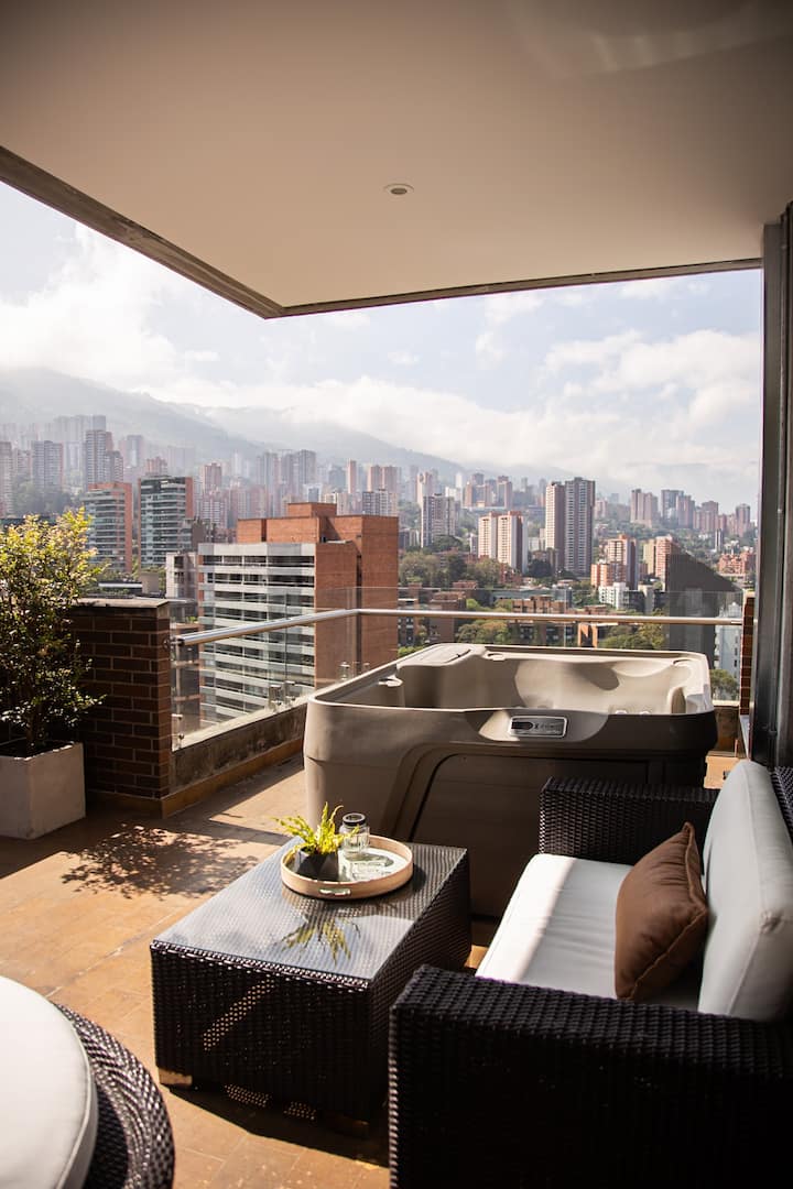 New Stunning Apt W Jacuzzi And Ac @Provenza/lleras - Medellin, Antioquia, Colombia