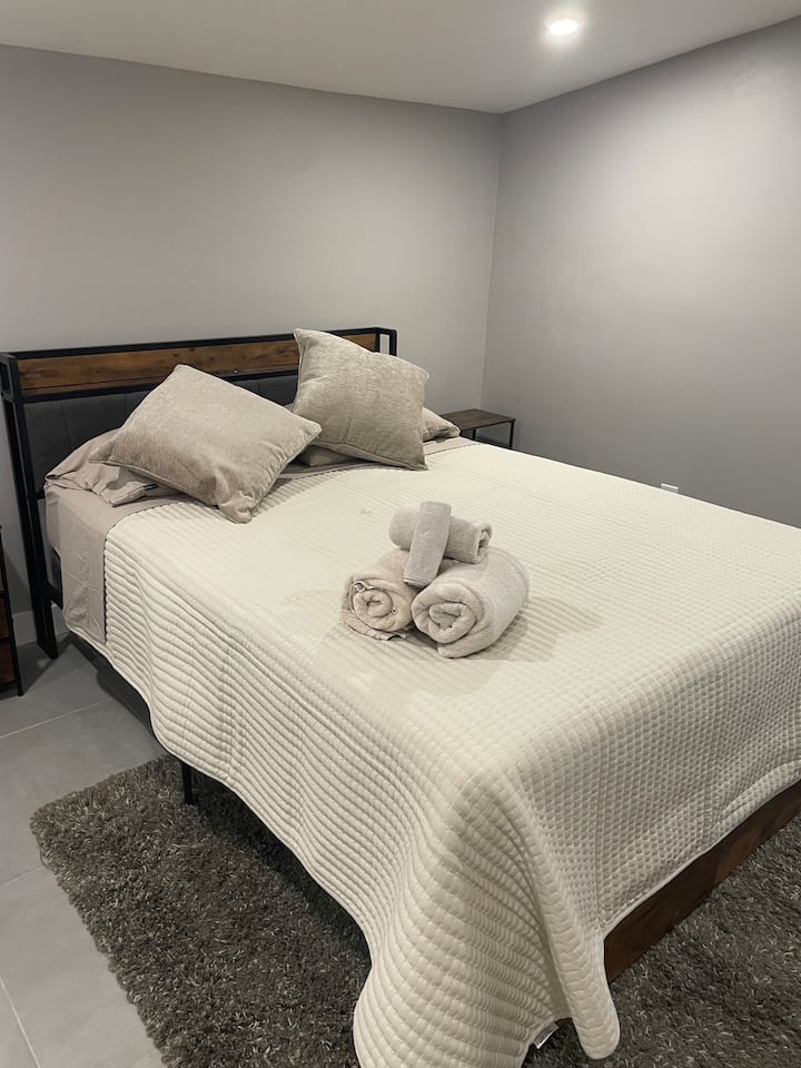 Dream Suite - Hollywood, FL