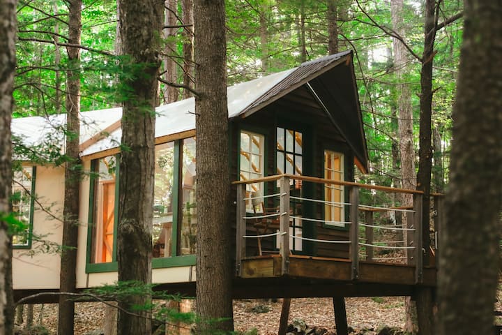 Hemlock Hideout Treehouse - New Hampshire Camping! - New Hampshire (State)