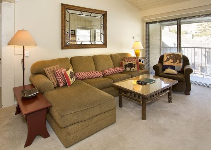 St. Anton Two Bedroom Condo #2 - Mammoth Lakes, CA