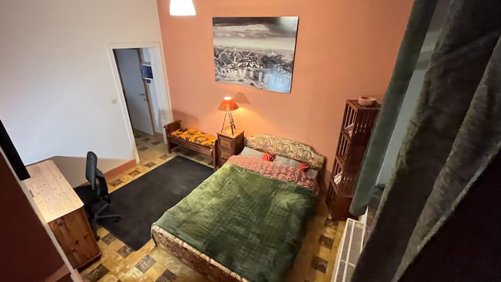 Studio Au Centre De Tournai. - Tournai