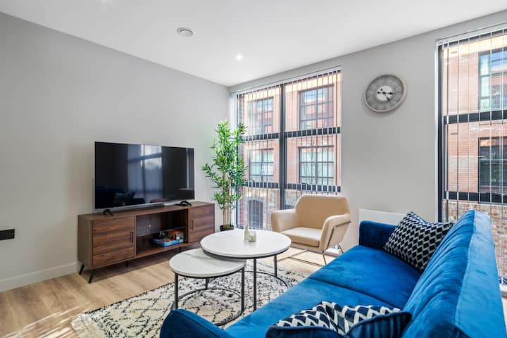 Luxury Living | 2-bed City Views - Midlands Arts Centre