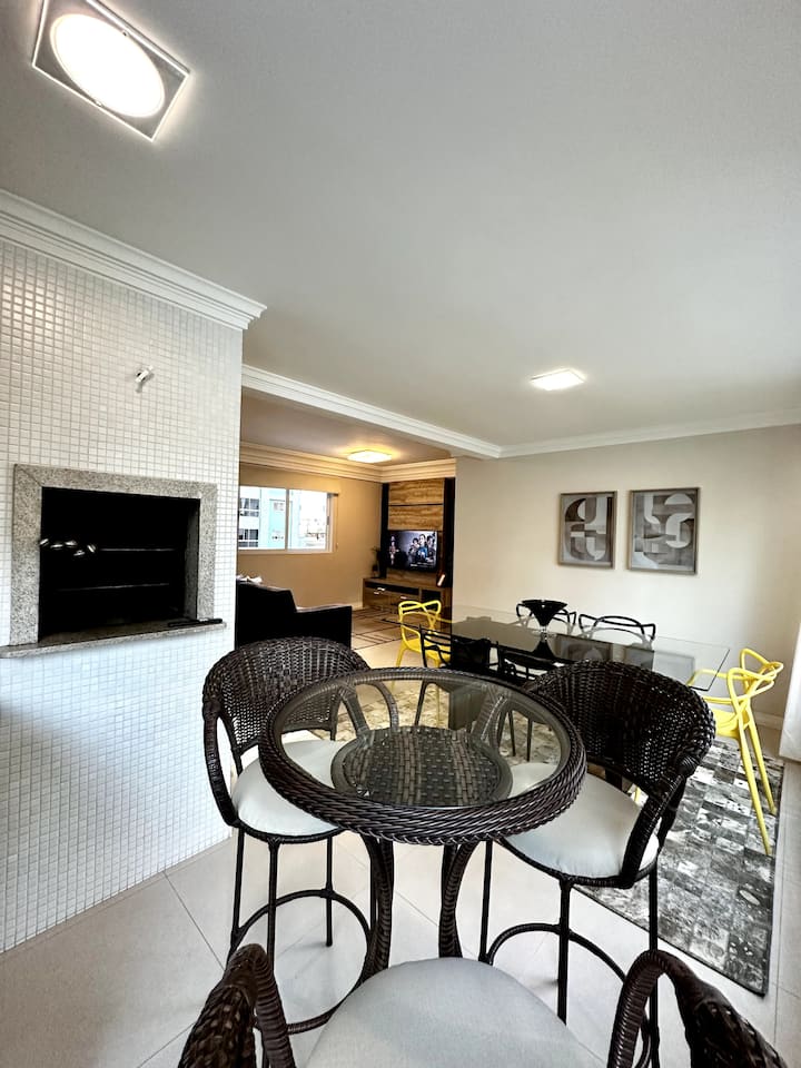 3q + 2b Apto Reto Ao Mar - Vaga P/ Caminhonete - Balneario Camboriú