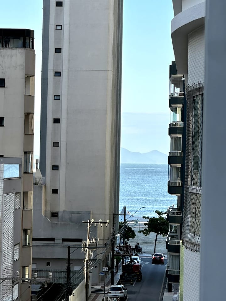 3q + 2b Apto Reto Ao Mar - Vaga P/ Caminhonete - Balneário Camboriú