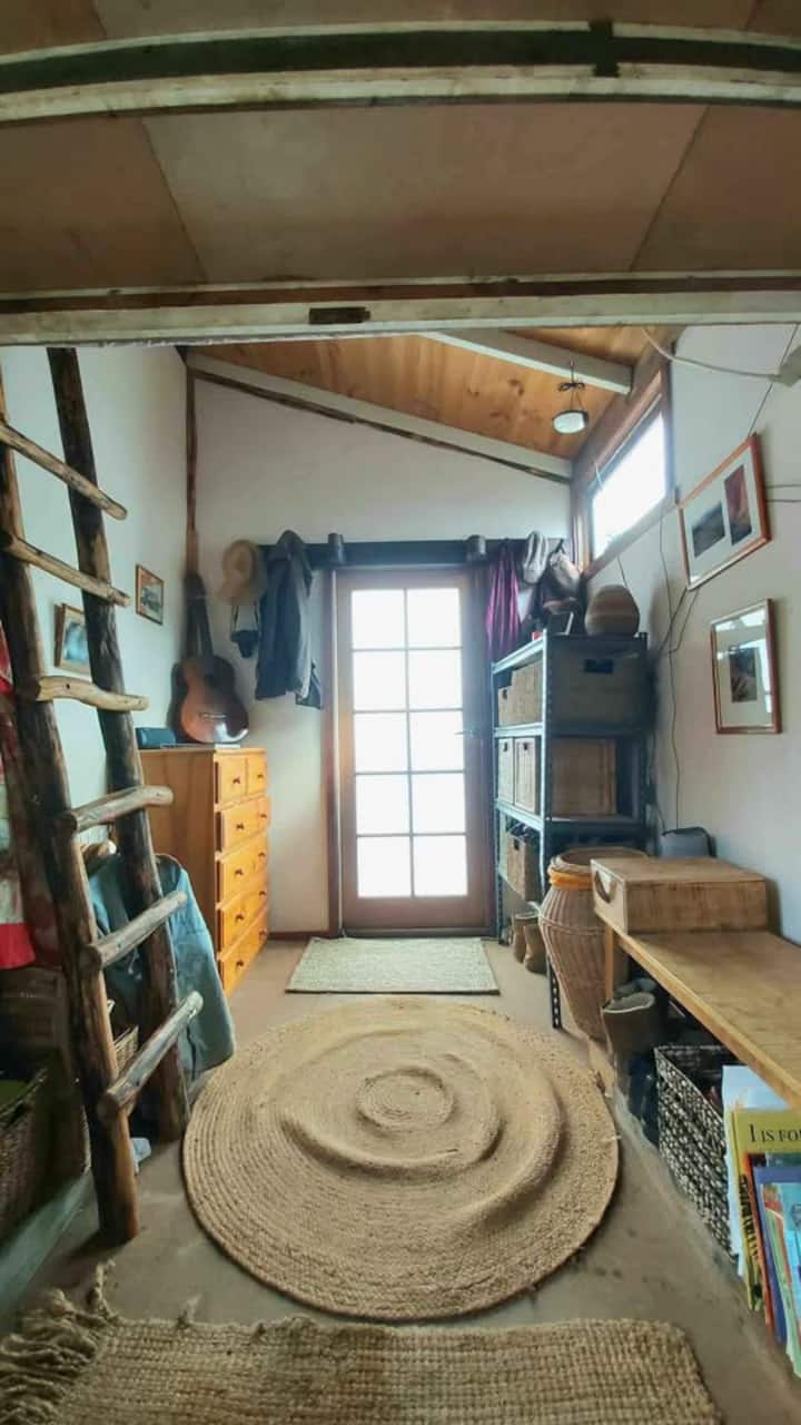 'Henry' Rustic Tiny Home - Castlemaine - Castlemaine