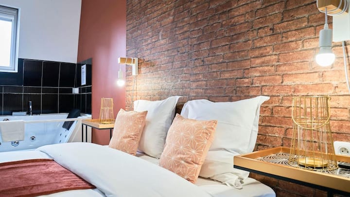 Suite Rose – Ambiance Cosy & Jacuzzi - Roubaix