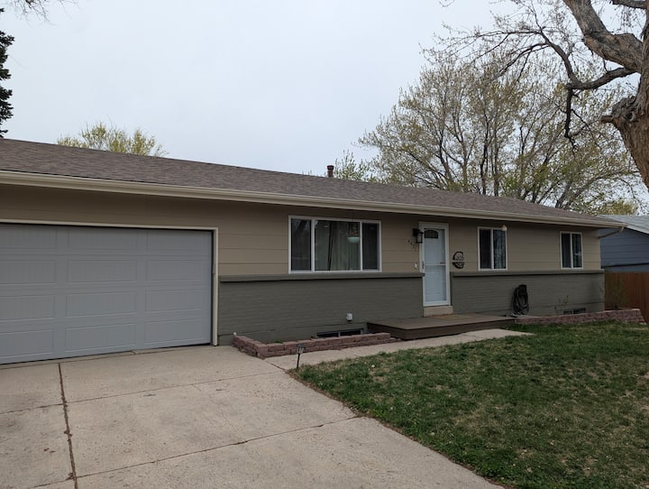 Family Friendly Home On The Park - Colorado Springs, CO