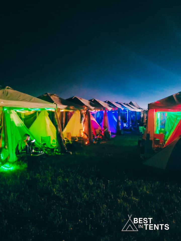 7 Stars Griz Dream Camp/glamp! - James River State Park, Gladstone