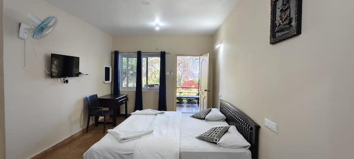 6 Bed Premium Dormitory - Ooty