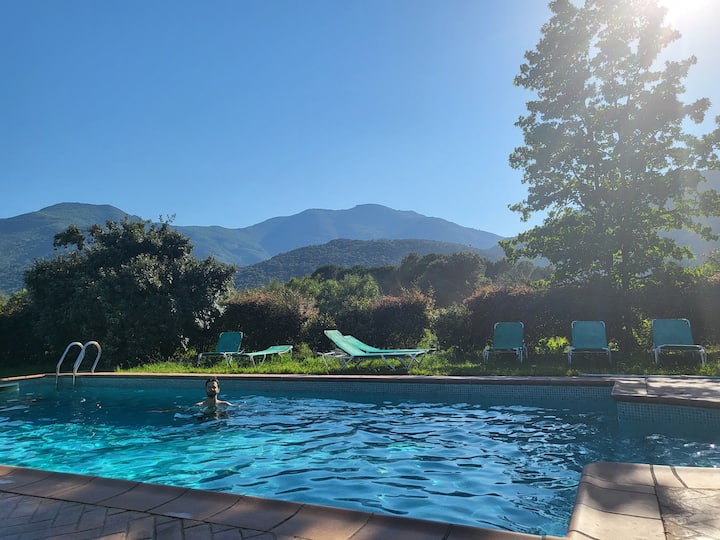Rustic Hotel 3 Stars In La Selva - Amer