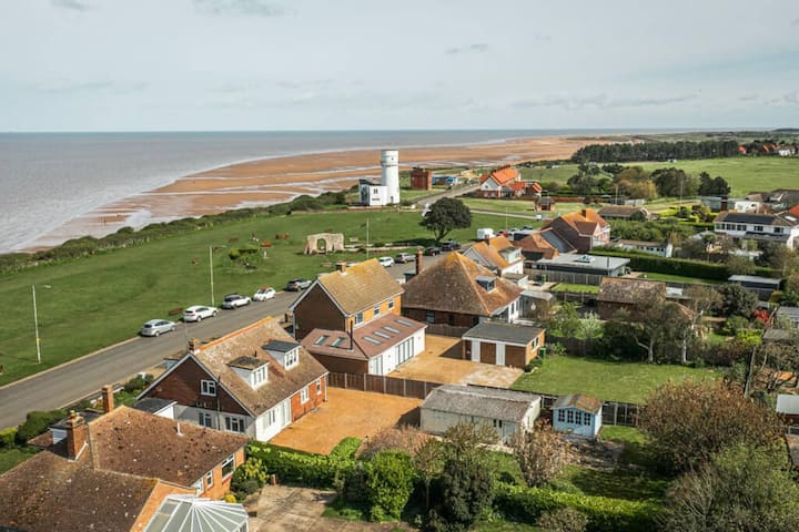A Charming Sea View 4 Bed House - Hunstanton