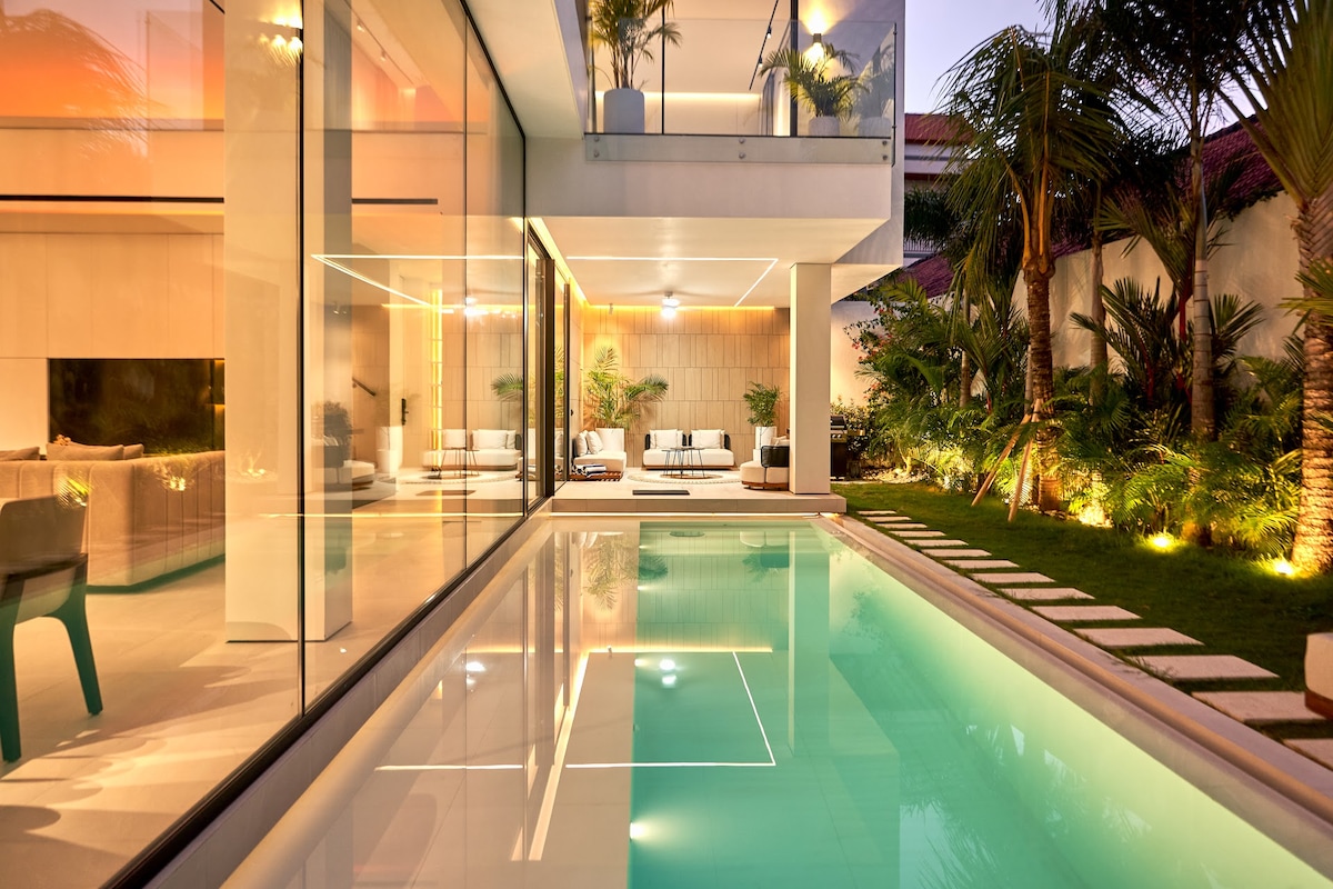 Luxe | One of over 50 Airbnb Categories