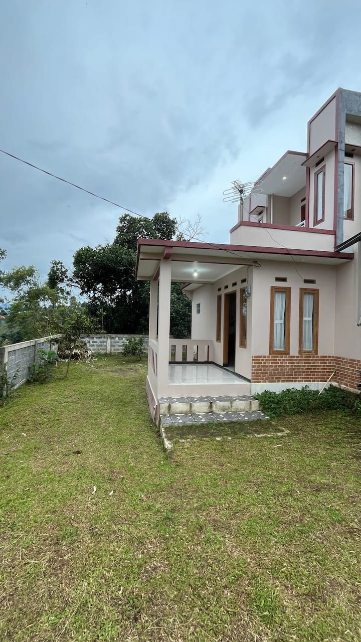 Villa Bale Wulan At Ciwidey - Ciwidey