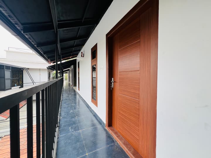 Empire One Room With Common Pool - Wayanad