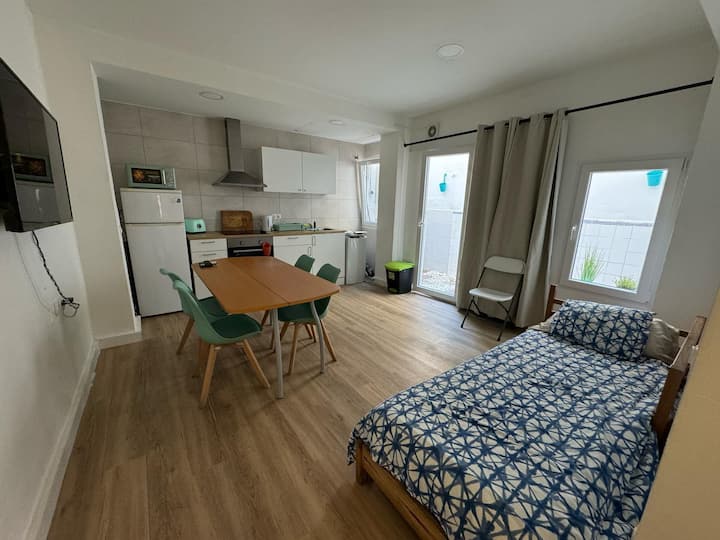 Low Cost Beach And City Center - Valencia