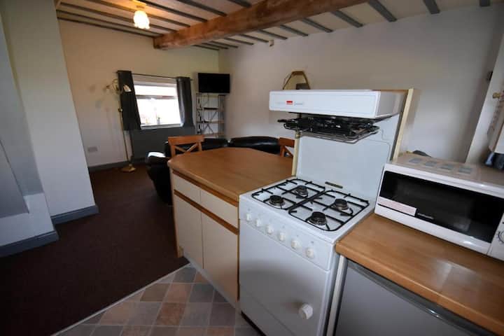 Martin Cottage - 2 Bedroom House - Leek