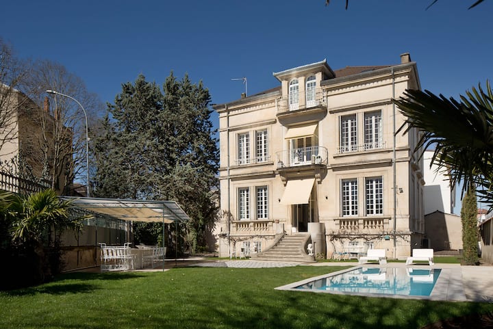 Villa Casablanca - Vichy - Paris - Vichy