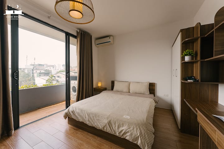 Light-filled Apartment Near West Lake - China