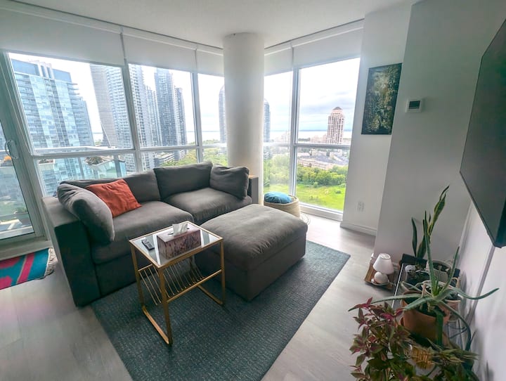 Modern Lake View Condo * Toronto - Toronto, ON