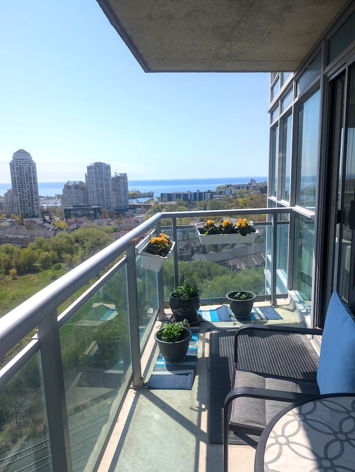 Modern Lake View Condo * Toronto - 토론토