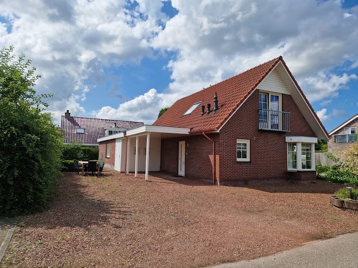 Villa Zeewolde Met Hottub - Paesi Bassi