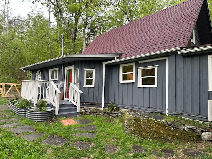 Camp Maverick - Woodstock, NY