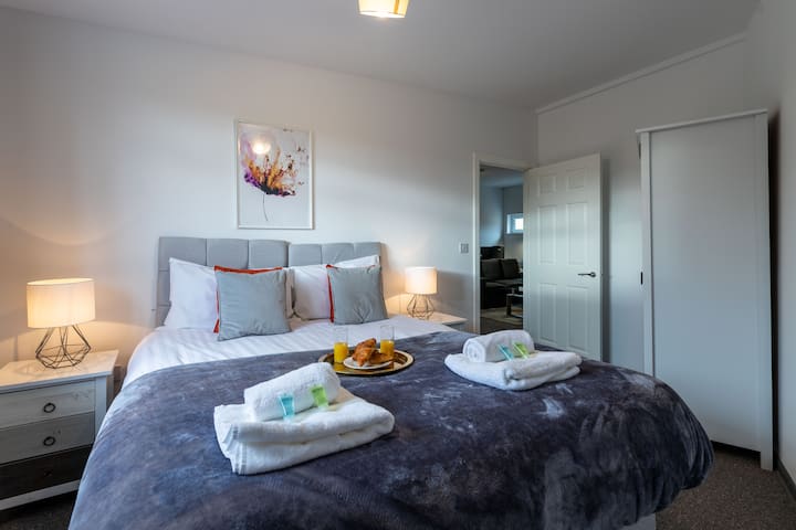 Spacious • 2br Crew & Leisure Stay • A1 • Parking - Peterborough, Royaume-Uni