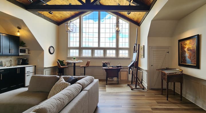 Waldeck Creek Studio Loft - West Jefferson, OH