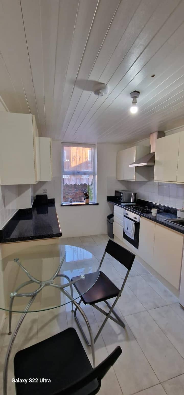 Lovely Double Close To Centre - Central London