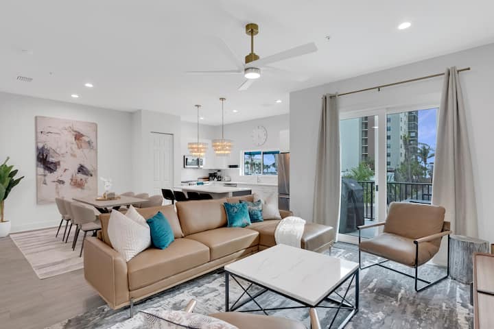 Madeira Luxe Retreat - Indian Rocks Beach, FL