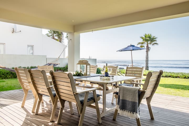 Charming Beach Front Home - Saint Helena Bay